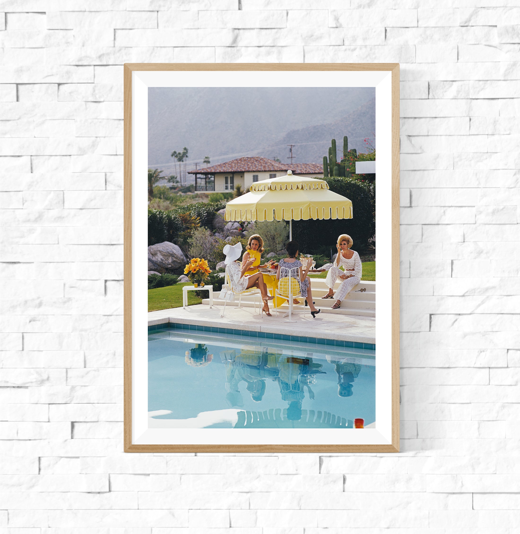 Slim Aarons: Nelda and Friends | Iconic Getty Photographs – The ...
